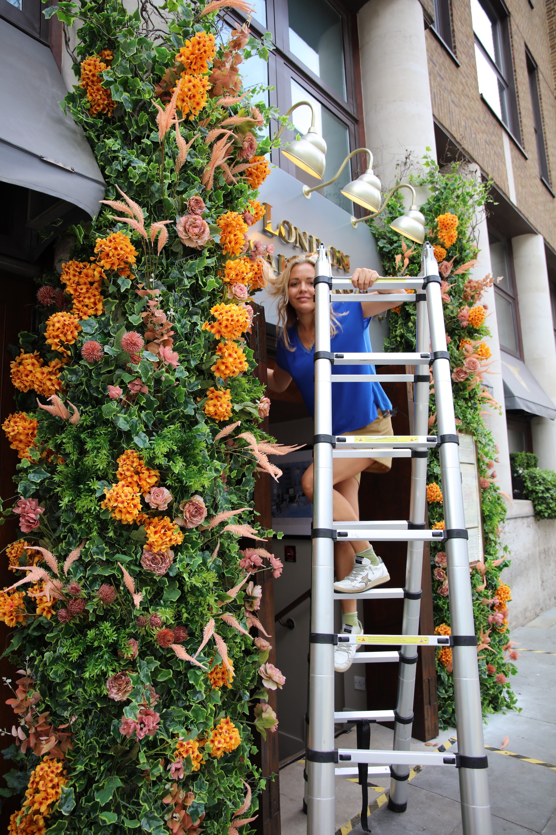 Artificial realistic greenery